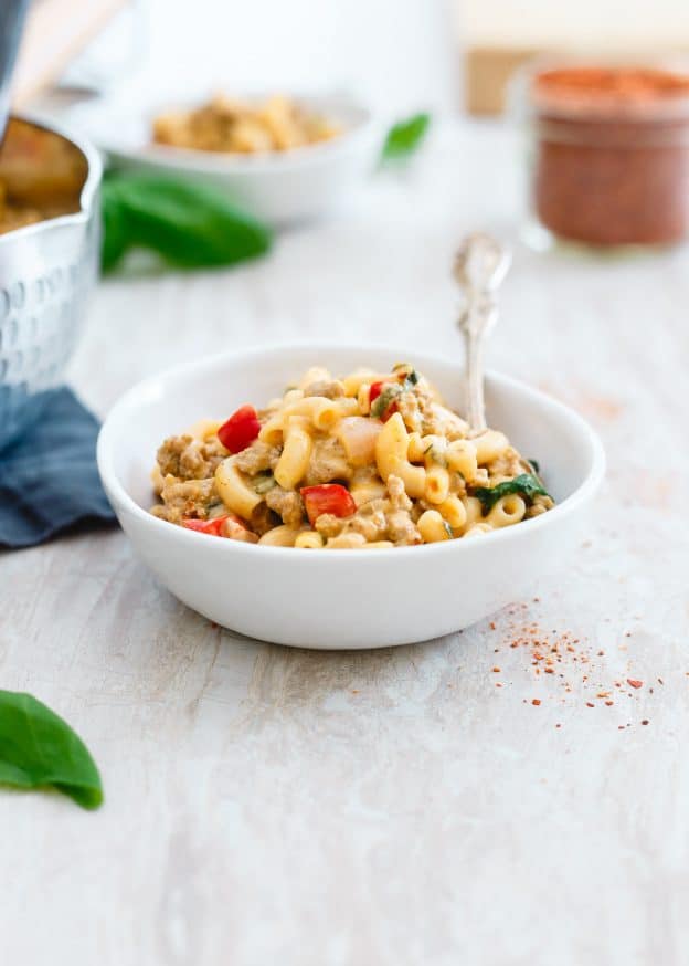 Turkey Skillet Mac and Cheese - One Pot Turkey Skillet Mac and Cheese