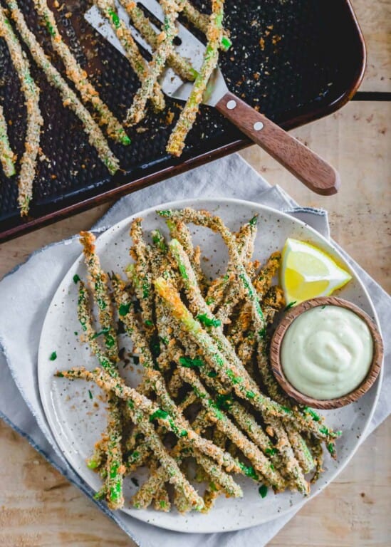 Crispy Baked Asparagus Fries - Running to the Kitchen®