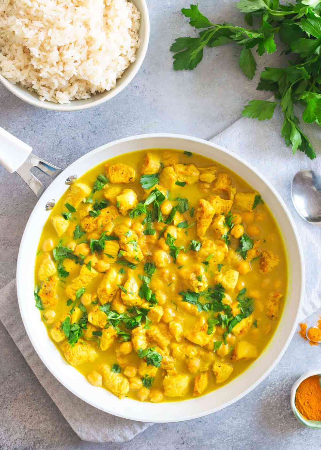 Turmeric Chicken Recipe - Creamy Skillet Turmeric Chicken