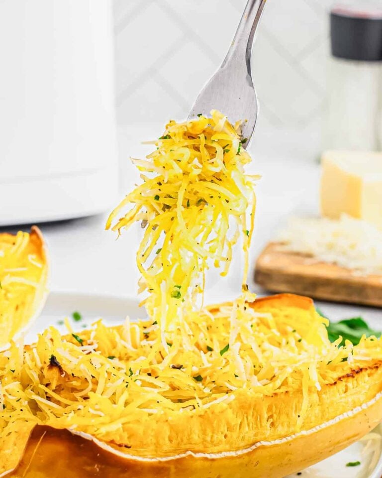 Parmesan Air Fryer Spaghetti Squash - Running to the Kitchen®