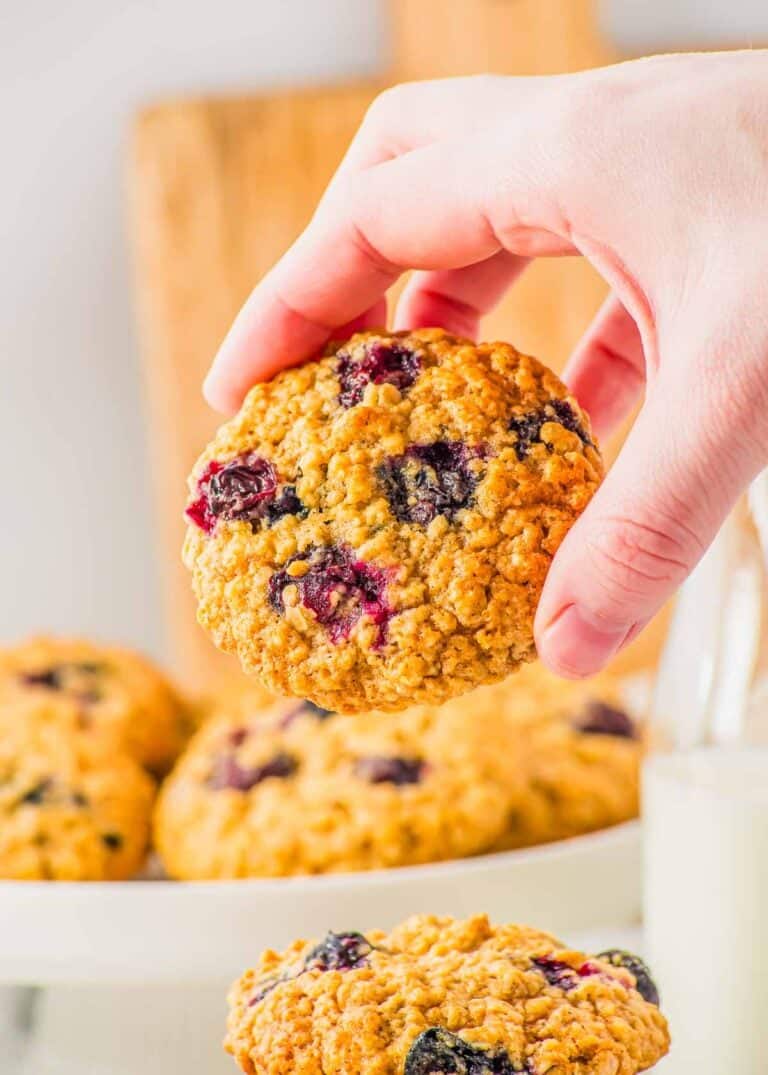 Blueberry Oatmeal Cookies - Running to the Kitchen®