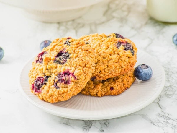 Blueberry Oatmeal Cookies - Running to the Kitchen®